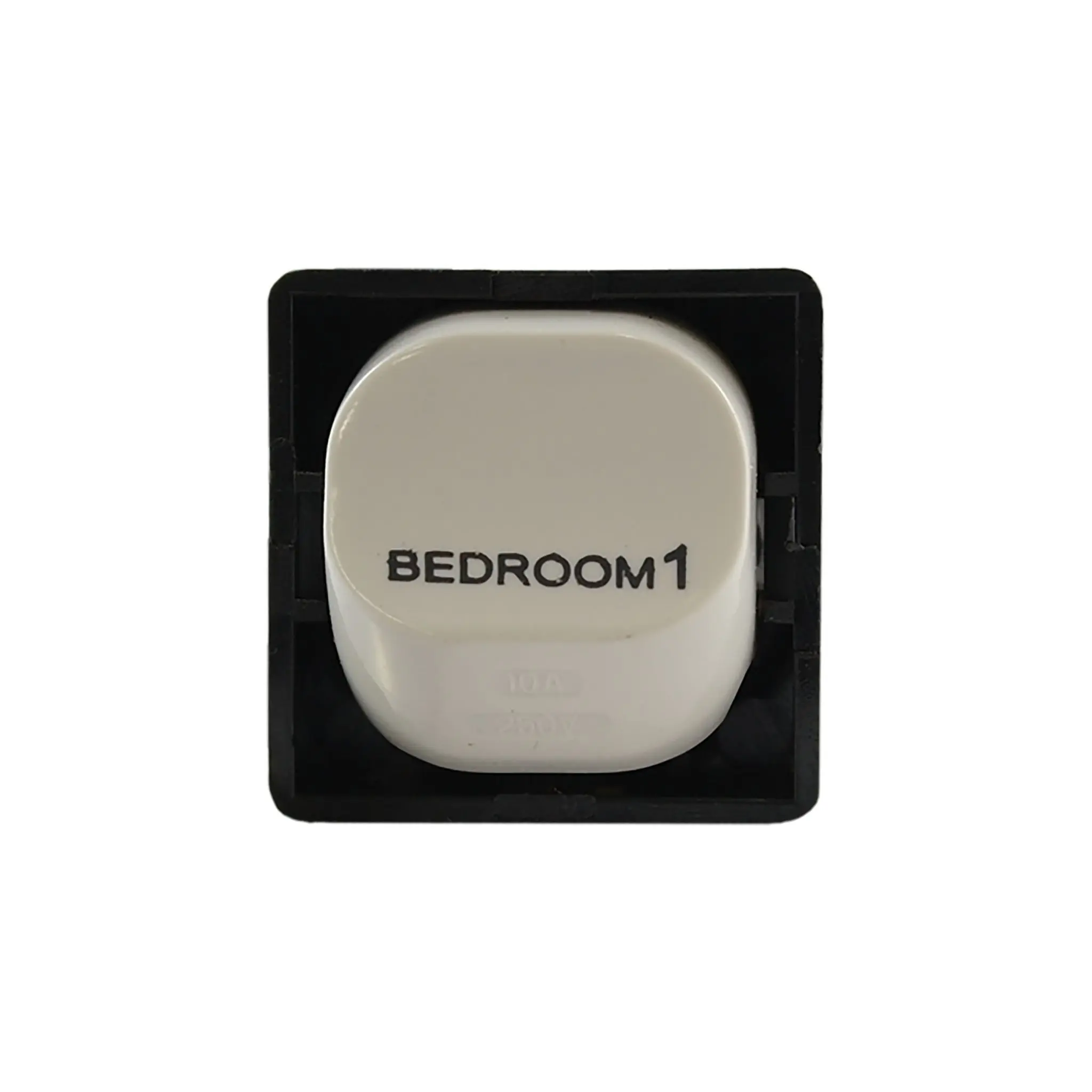 Single GPO with 2 Extra Switches 10A 240V | GEO Series