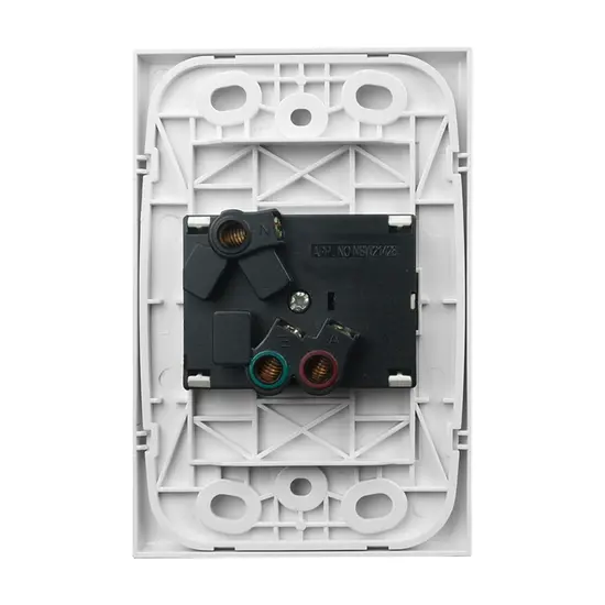 Vertical GPO Single 10A 240V AC | GEO Series | CSG